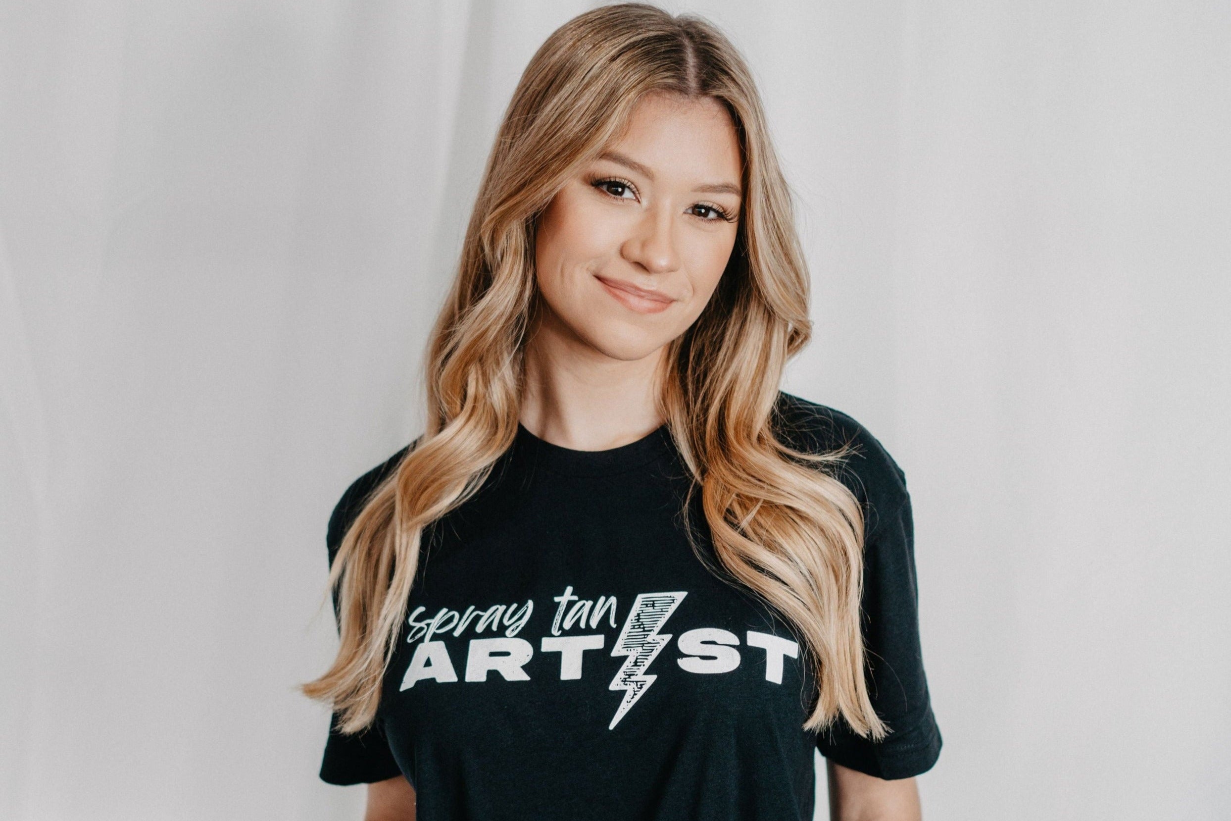 Spray Tan Artist Tee – Sunny Hunny Apparel